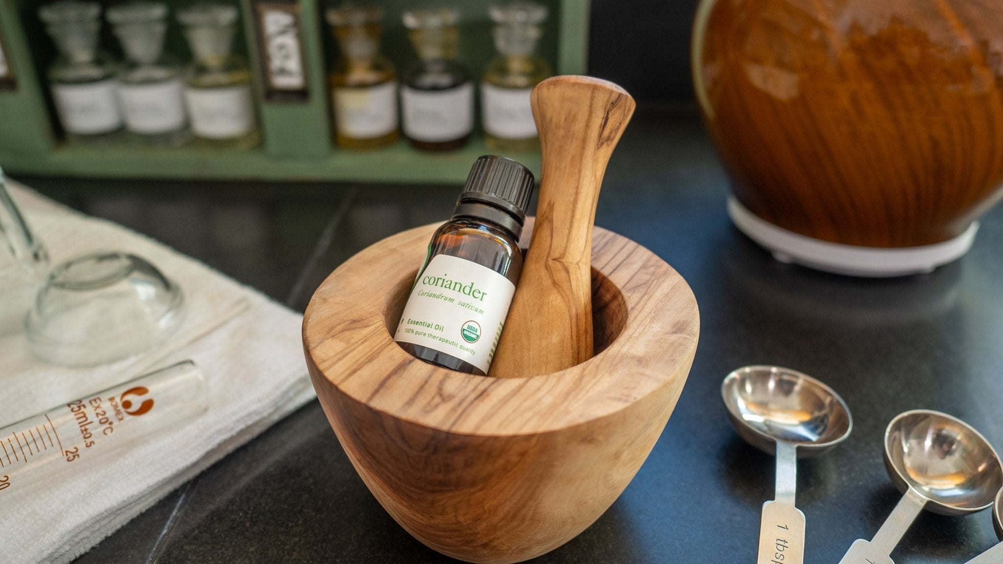 Relax & Unwind: The Benefits of Coriander Oil | Aromatics International